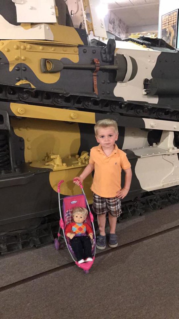 Ferdinand presents … Posing with Dolls – DC's