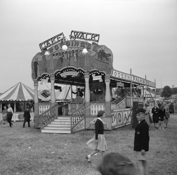 80 Fun House Facades – DC's