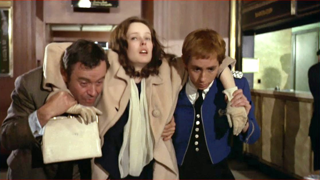 Sandy Dennis Day – DC's