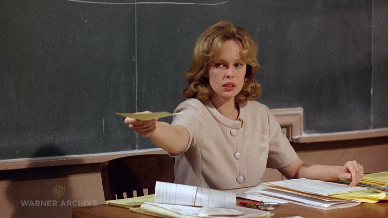 Sandy Dennis Day – DC's
