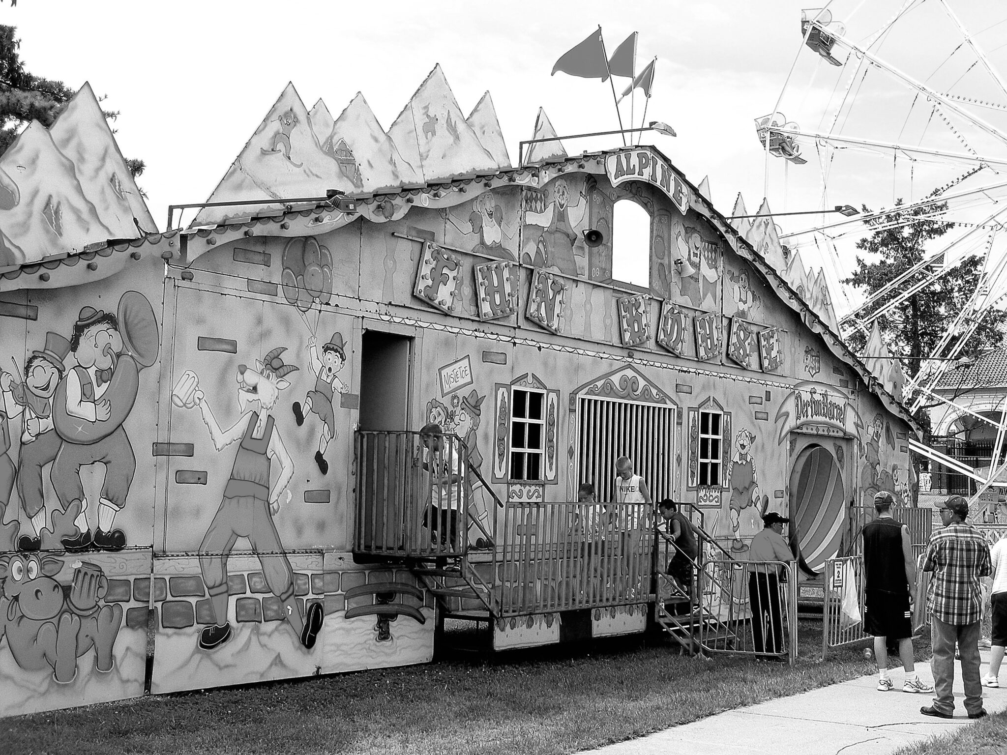 80 Fun House Facades – DC's
