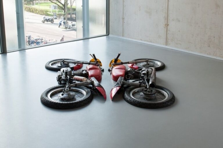 Galerie Denis Cooper presents … Alexandra Bircken – DC's